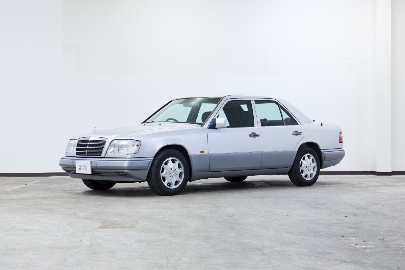 Mercedes-Benz E320 (W124) - MATSUSHIMA CLASSIC CAR
