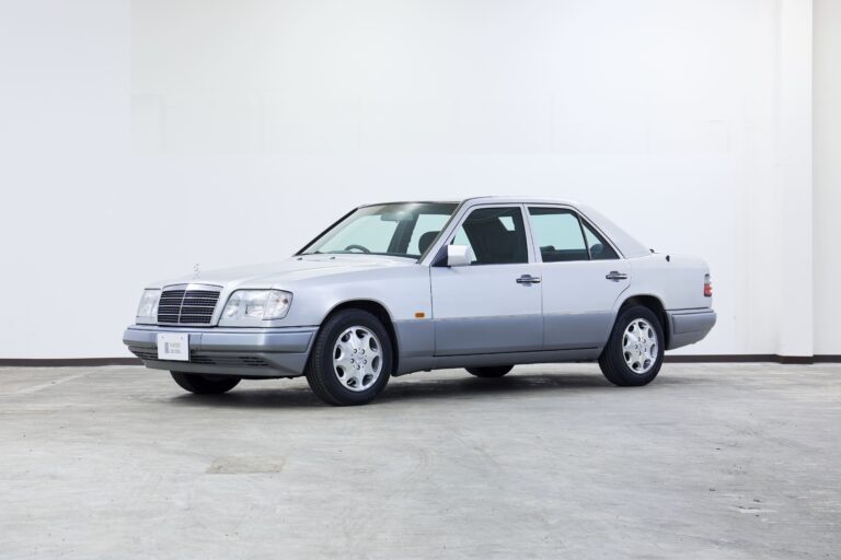 Mercedes-Benz E320 (W124) - MATSUSHIMA CLASSIC CAR